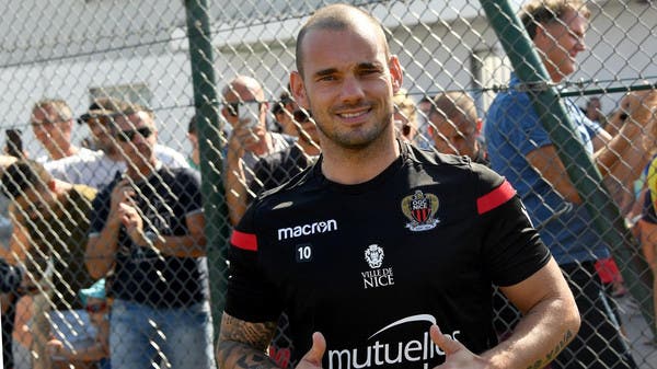 Dutch midfielder Sneijder joins Nice Dutch midfielder Sneijder joins Nice