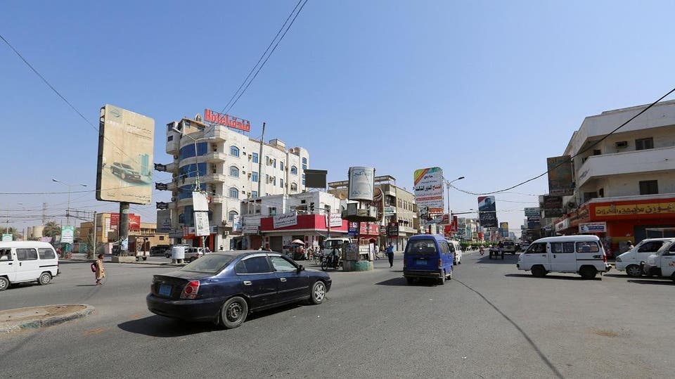 الشرعية اليمنية تفتح ممرات إنسانية في الحديدة